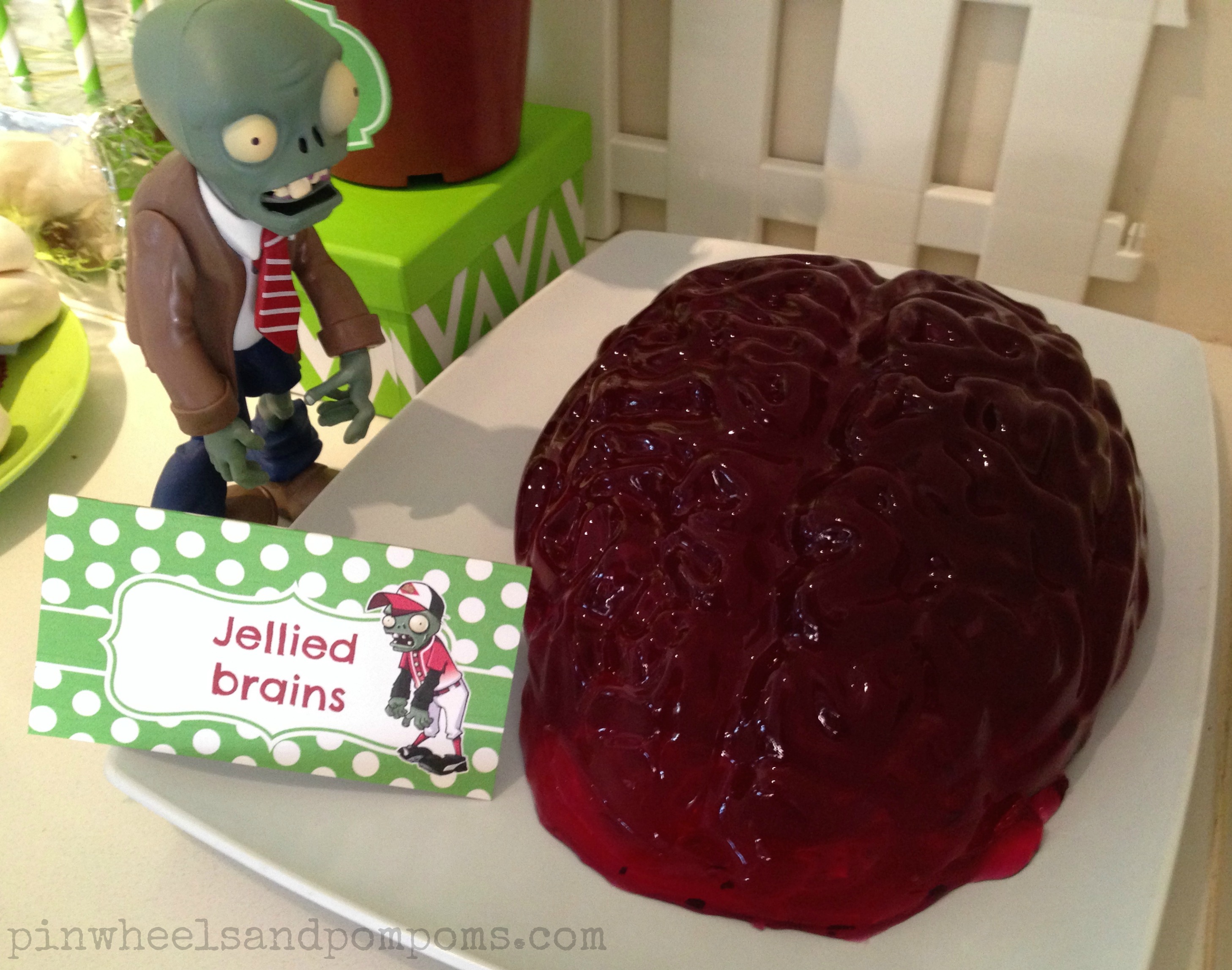 Plants vs Zombies: Dessert Table & Decorations